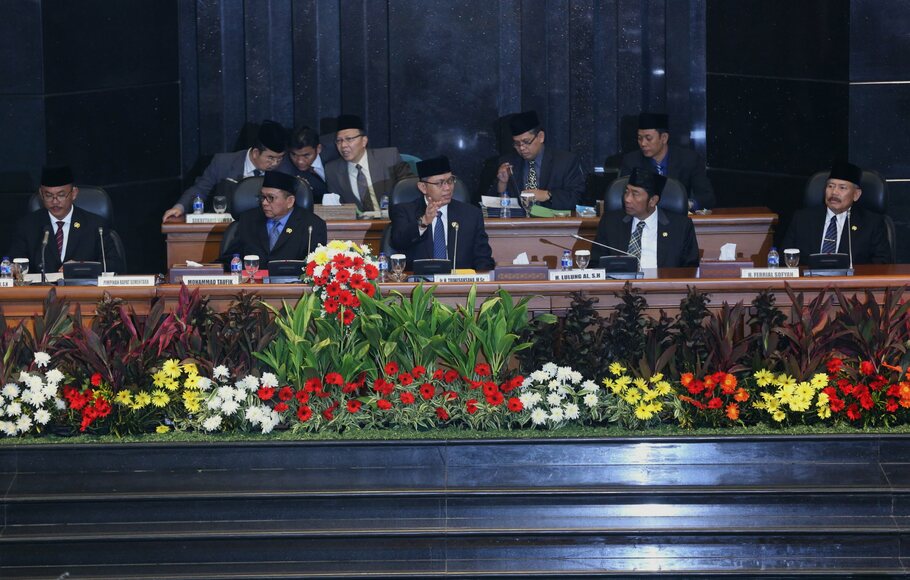 Panitia Angket DPRD Akan Panggil 5 Pakar Tata Negara Panitia Angket DPRD Akan Panggil 5 Pakar Tata Negara