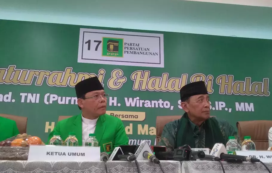 Wiranto Sodorkan 100 Nama Mantan Kader Hanura Jadi Caleg PPP Wiranto Sodorkan 100 Nama Mantan Kader Hanura Jadi Caleg PPP