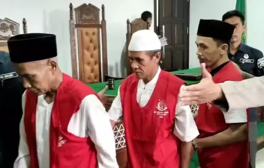 Lolos dari Hukuman Mati, Wowon Cs Serial Killer Divonis Penjara Seumur ... Lolos dari Hukuman Mati, Wowon Cs Serial Killer Divonis Penjara Seumur ...