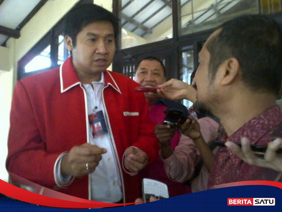 Ratusan Kader Pdip Ziarah Ke Makam Bung Karno Gus Dur Dan Taufiq Kiemas