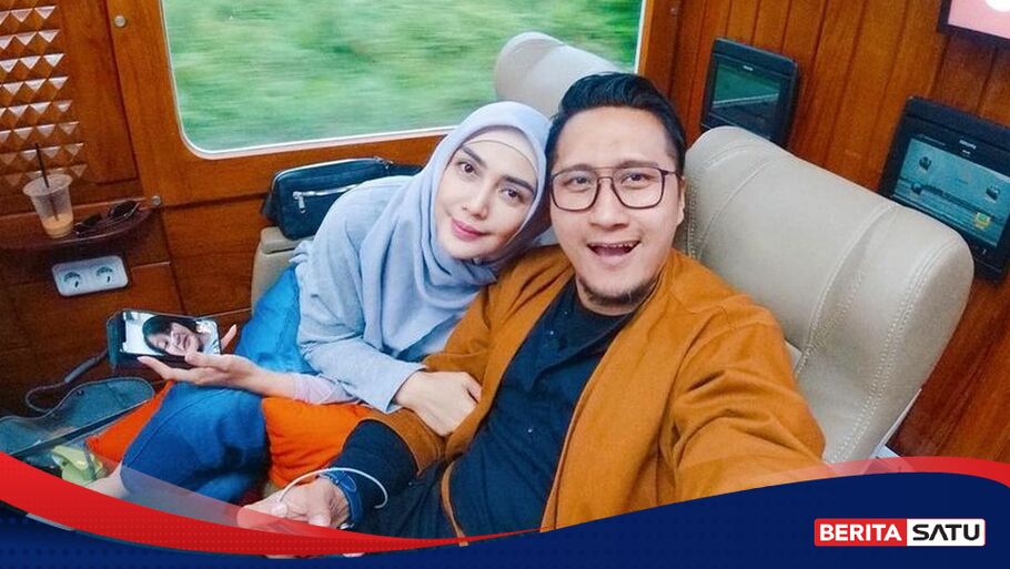 Arie Untung Poligami? Fenita Arie: Saya Percaya Suami Saya Arie Untung Poligami? Fenita Arie: Saya Percaya Suami Saya