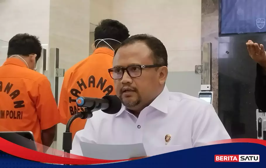 Profil Brigjen Adi Vivid Bachtiar, Anak Eks Kapolri yang Gagal Tangkap ... Profil Brigjen Adi Vivid Bachtiar, Anak Eks Kapolri yang Gagal Tangkap ...