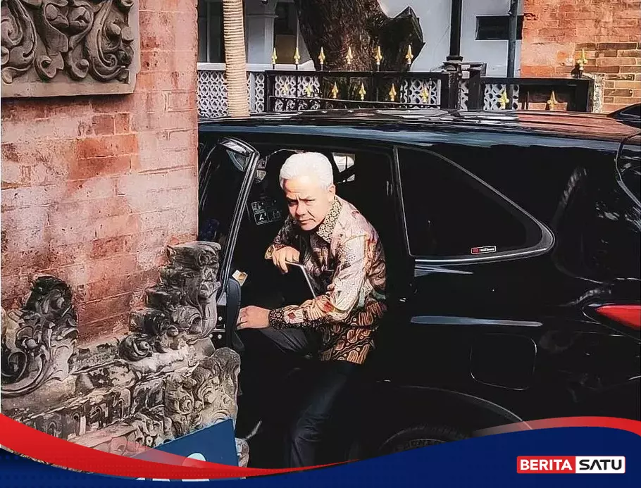 Ganjar Pranowo Mendadak Dipanggil Jokowi Ke Istana Ada Apa