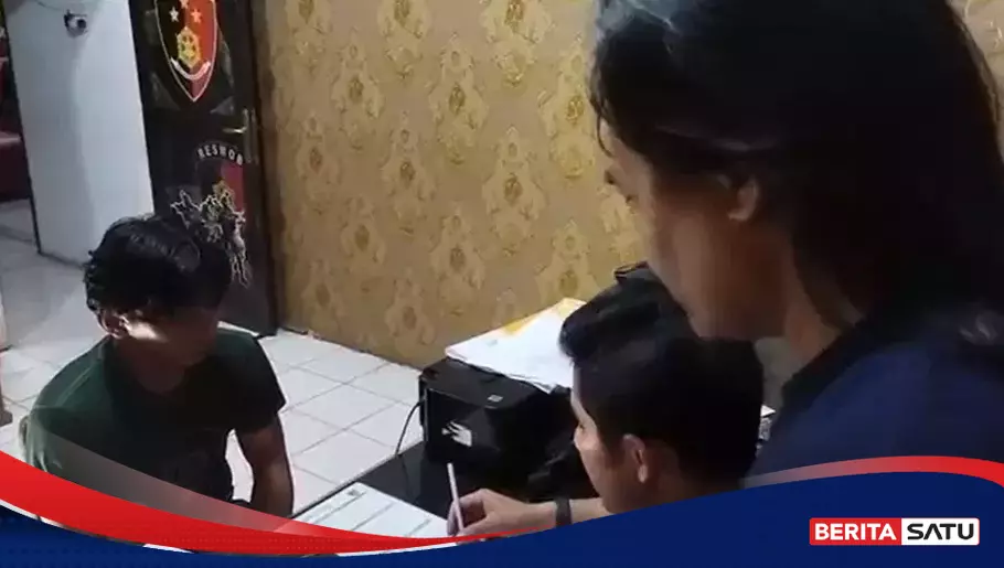 Tagih Utang, Ketua Kelompok PNM Mekaar di Sumbar Tewas Dibakar Nasabah Tagih Utang, Ketua Kelompok PNM Mekaar di Sumbar Tewas Dibakar Nasabah