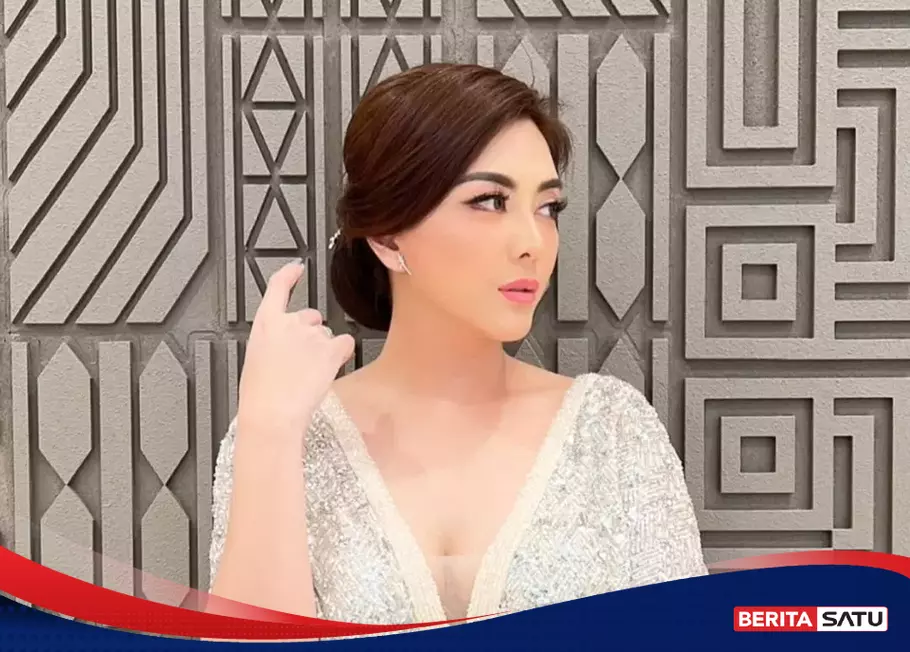 Dhena Devanka Kecewa karena Jonathan Frizzy Tak Bantu Biayai Pengobatan ... Dhena Devanka Kecewa karena Jonathan Frizzy Tak Bantu Biayai Pengobatan ...