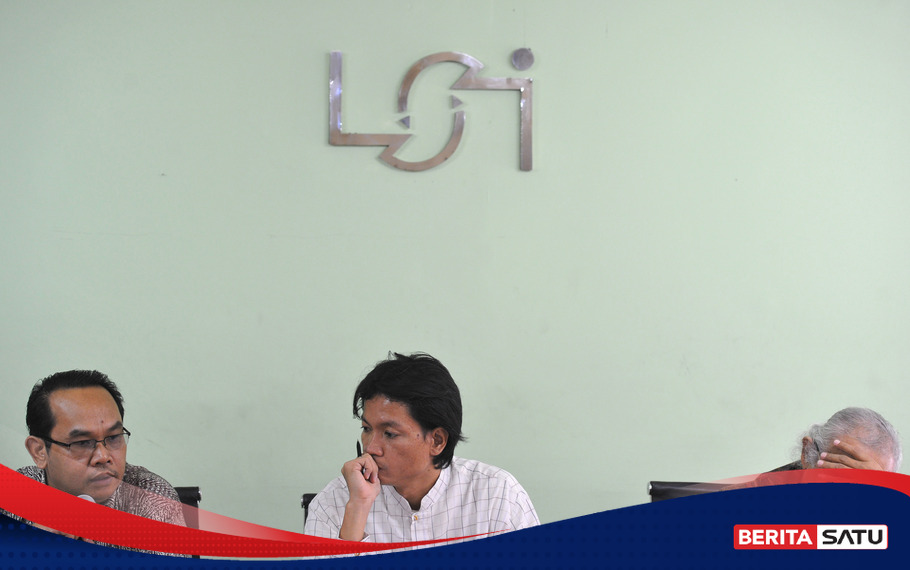 Aktivis HAM Kritik Survei LSI Unggulkan Prabowo Aktivis HAM Kritik Survei LSI Unggulkan Prabowo