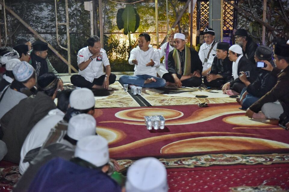 Dedi Mulyadi Dapat Dukungan dari Ulama Priangan Timur Dedi Mulyadi Dapat Dukungan dari Ulama Priangan Timur