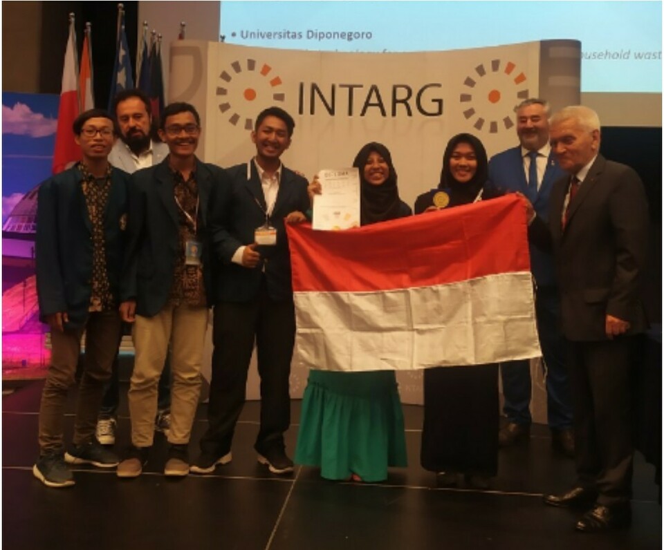 Mahasiswa Undip Rebut Tiga Penghargaan Internasional di Polandia Mahasiswa Undip Rebut Tiga Penghargaan Internasional di Polandia