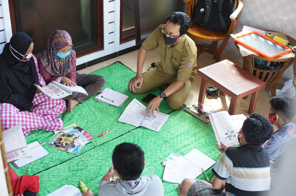 Ini Rekomendasi FSGI untuk Tuntaskan Polemik Tunjangan Guru - Halaman 1 Ini Rekomendasi FSGI untuk Tuntaskan Polemik Tunjangan Guru - Halaman 1