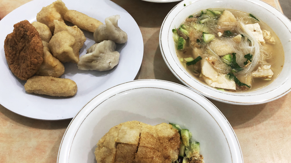 7 Makanan Khas Palembang Selain Pempek Wajib Dicoba 7 Makanan Khas Palembang Selain Pempek Wajib Dicoba