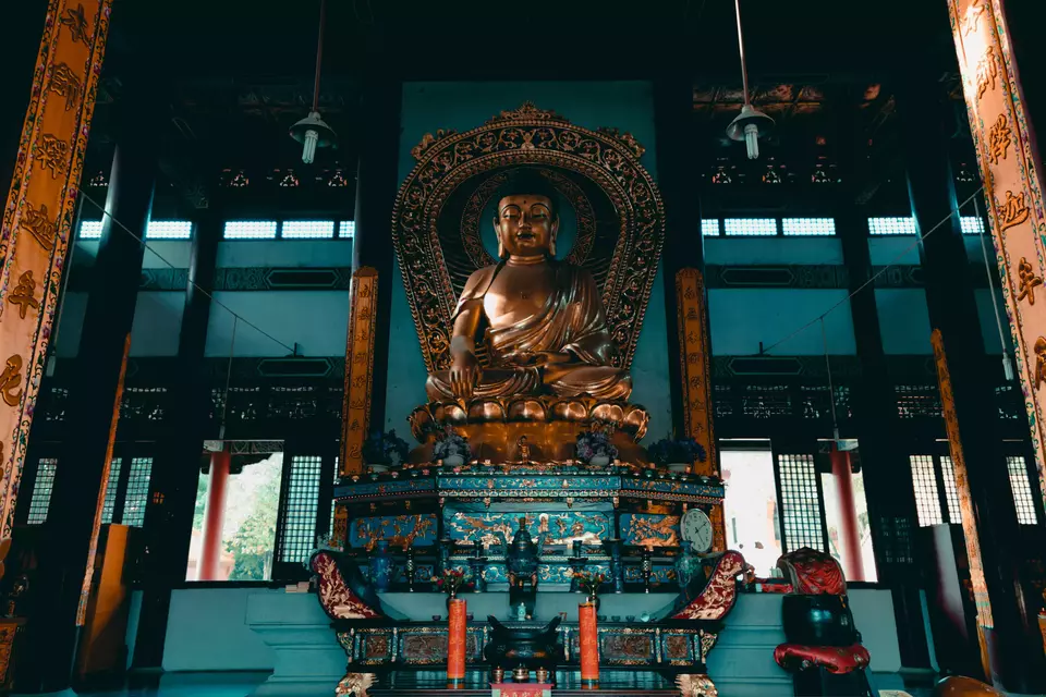 Mengenal Makna Hari Raya Waisak Bagi Umat Buddha Halaman 1