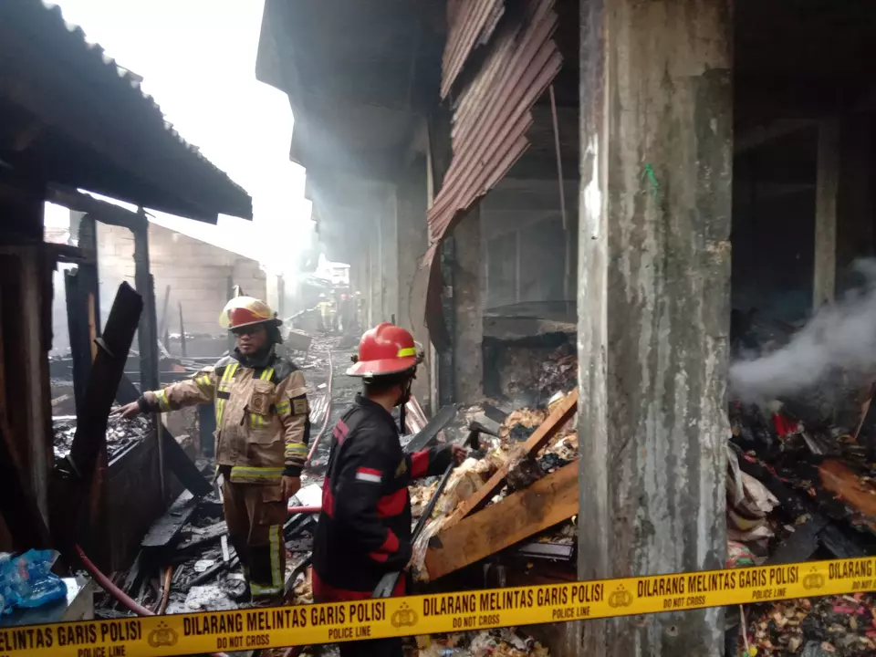 200 Kios Pasar Rebo Purwakarta Terbakar